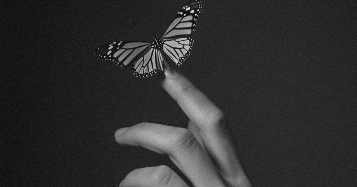 Butterfly Tapping - tehnika koja smiruje anksioznost za 2min - WANNABE ...